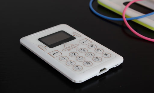 Card Phone 超轻薄手机上手评测 - 小众软件